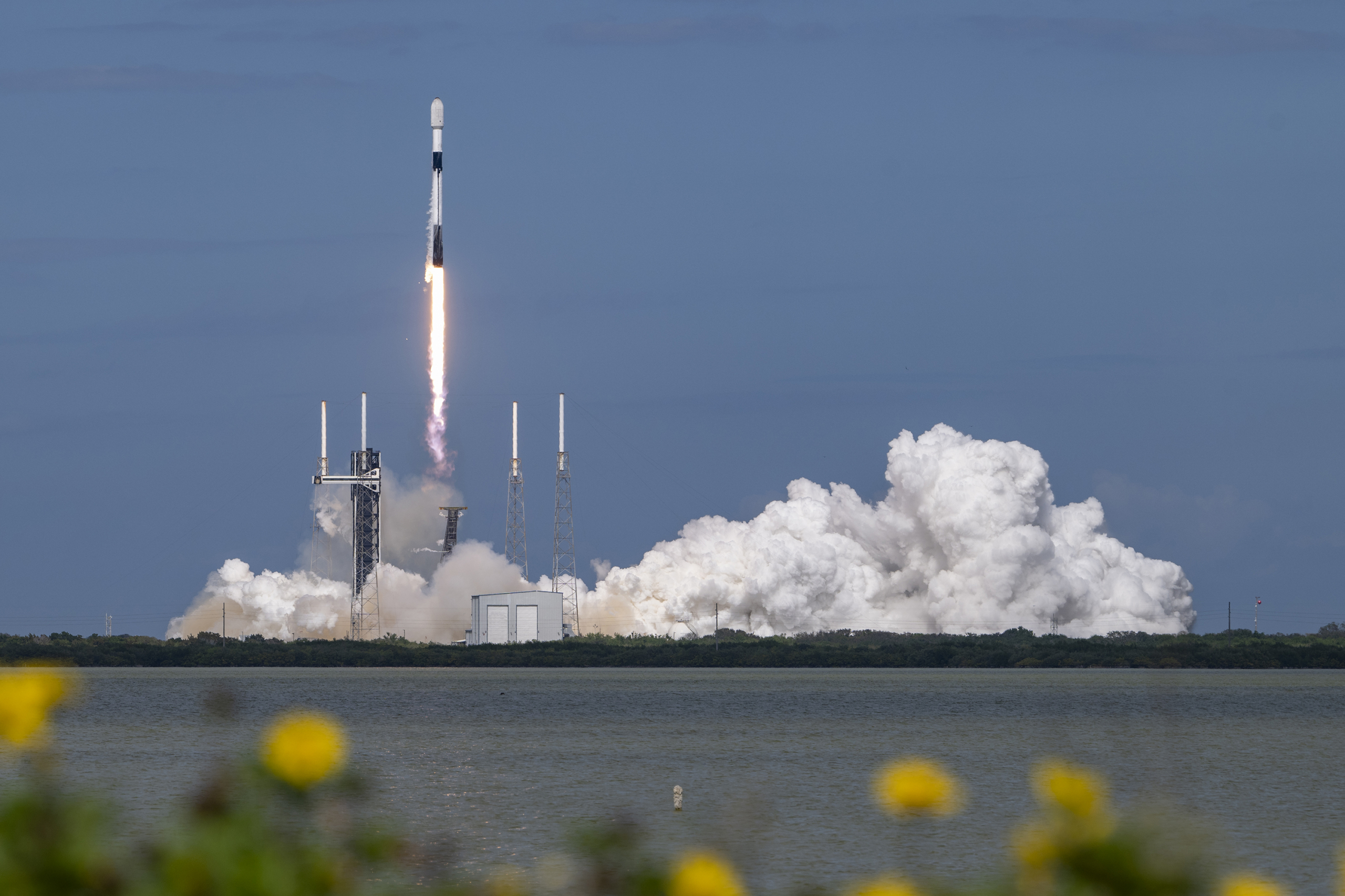 Launch Roundup – Falcon 9 targets first Booster Landing in the Bahamas ...