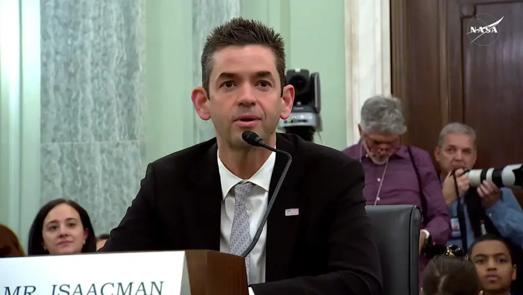 Isaacman says NASA should pursue human moon and Mars programs ...