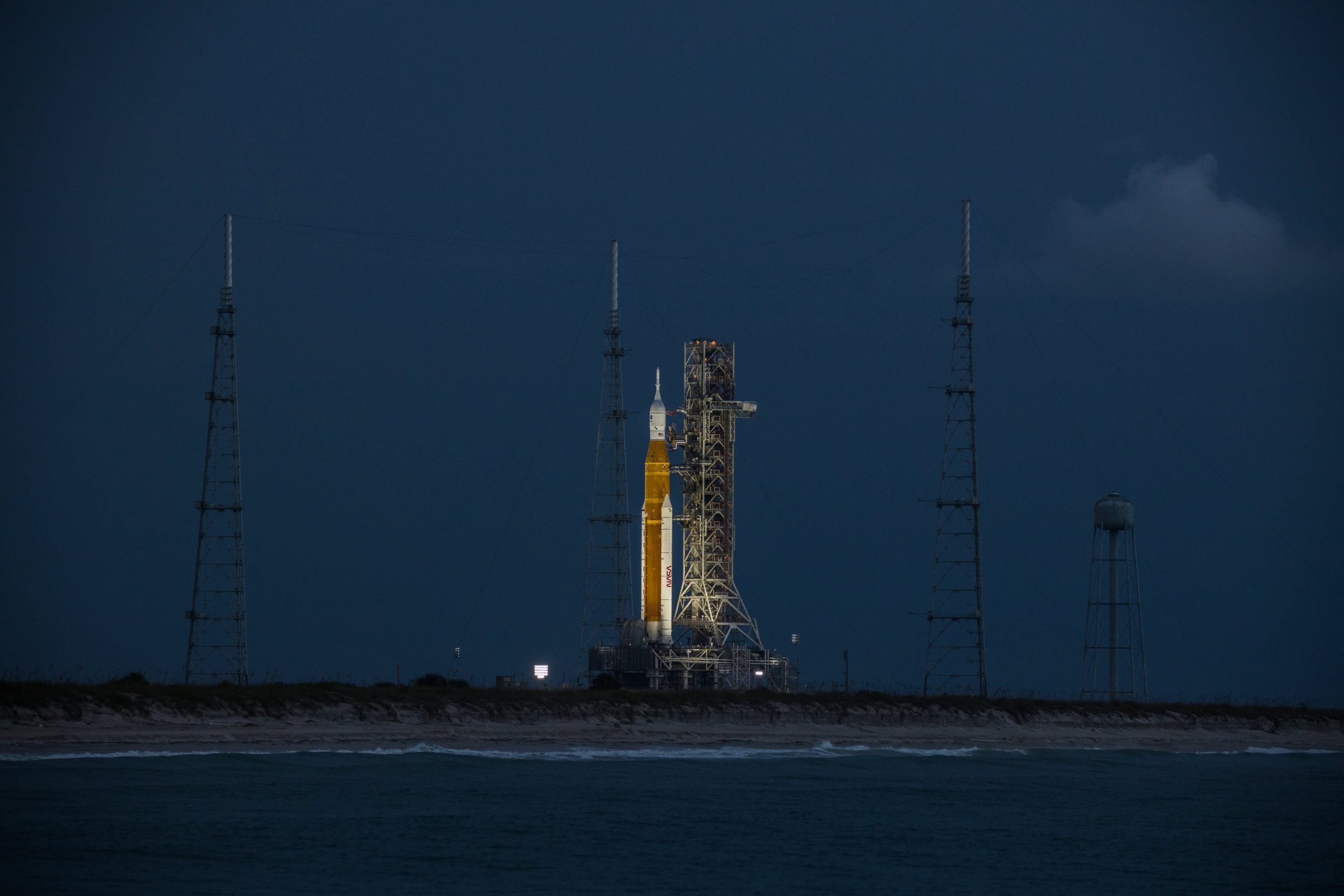 White House Proposes SLS, Orion, Lunar Gateway Cancellation & ISS ...