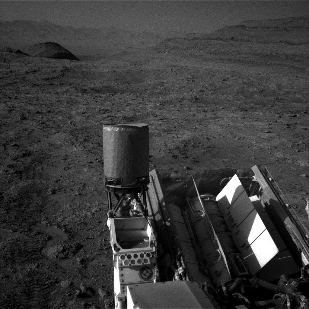 Sols 4547-4548: Taking in the View After a Long Drive - Space Launch ...