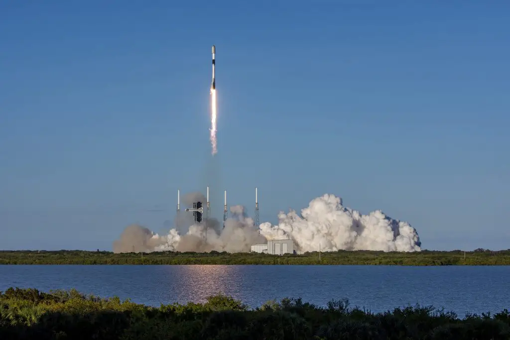 Space Force awards $739 million in launch orders to SpaceX - Space ...
