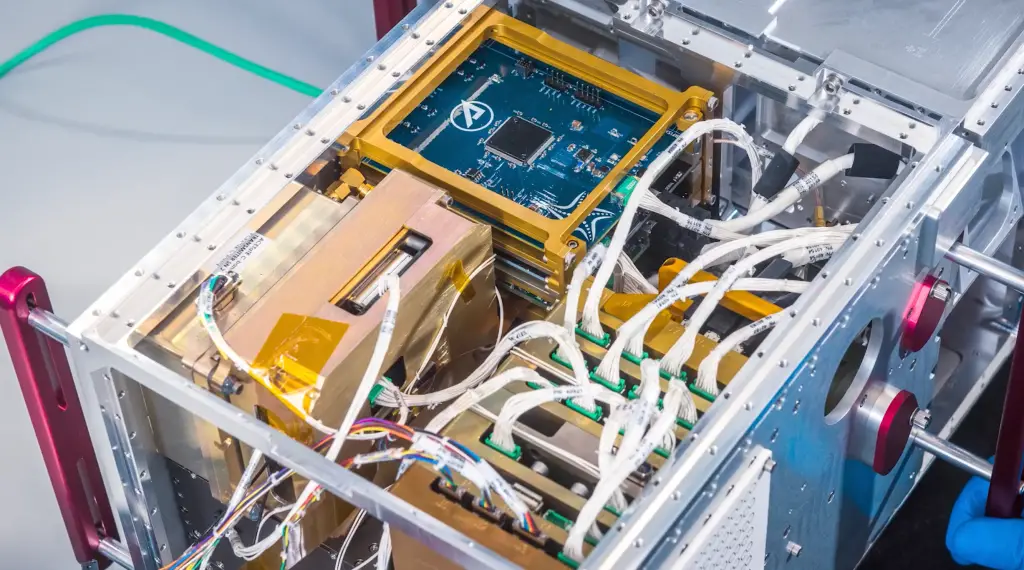 Space Force moves to standardize satellites with ‘Handle 2.0’ contract ...