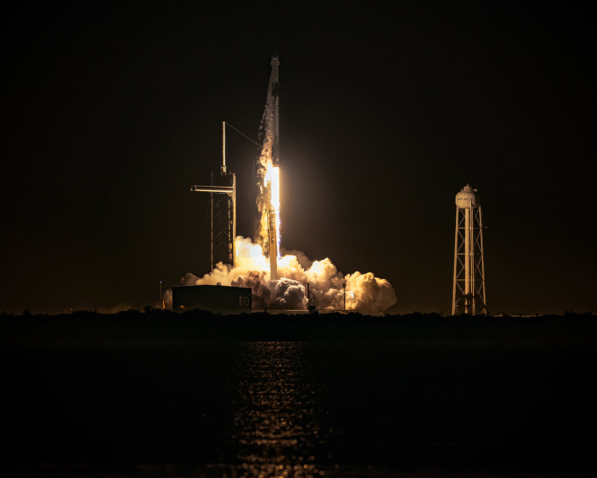 SpaceX - Dragon CRS-2 SpX-23 - Falcon 9 Block 5 Rocket Launch