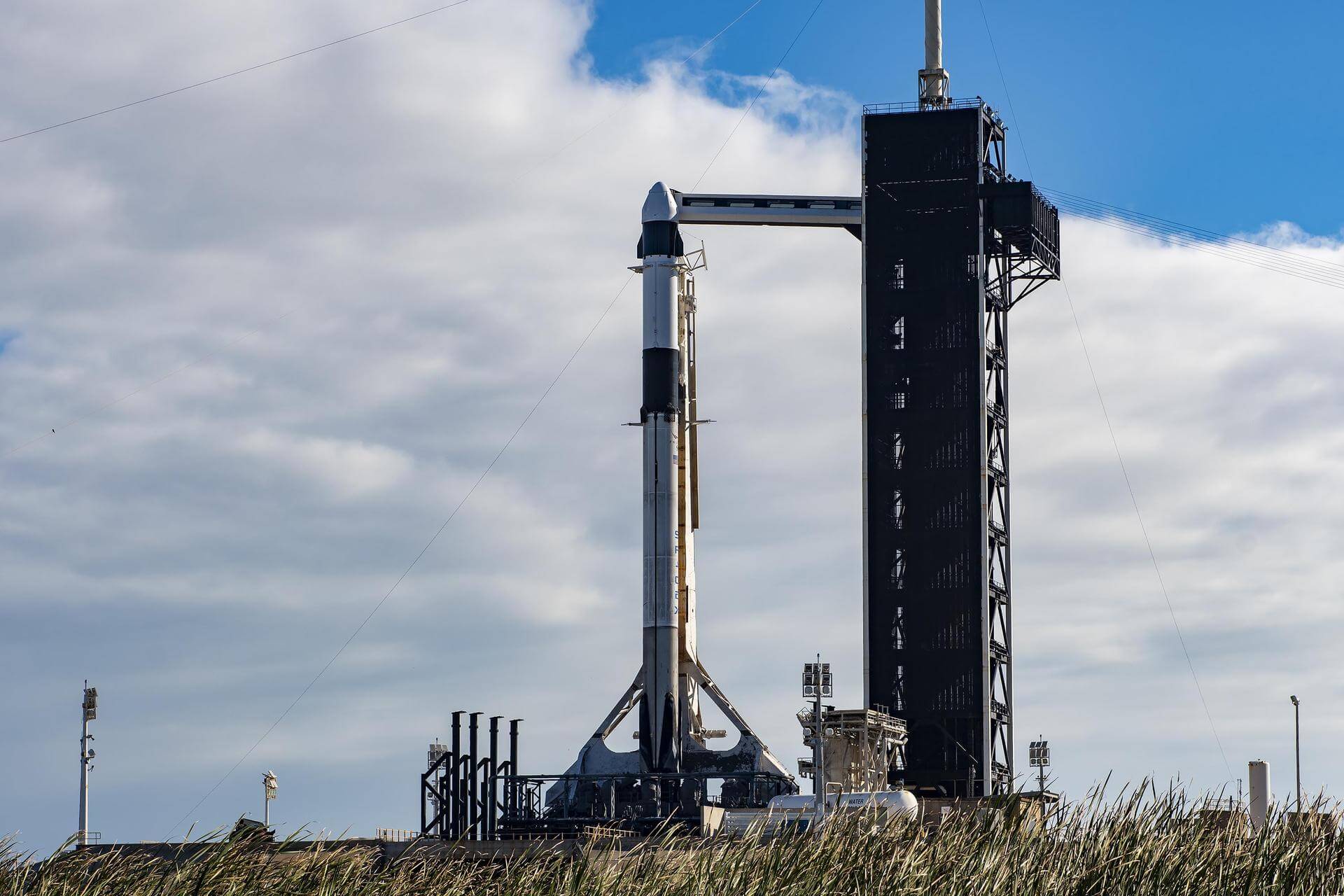 SpaceX - Dragon CRS-2 SpX-29 - Falcon 9 Block 5 Rocket Launch