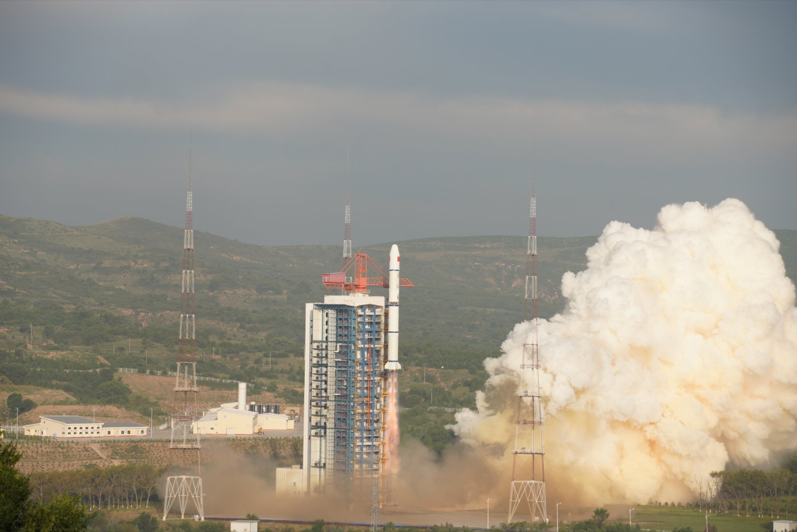 CASC - 5 m S-SAR-02 (Huanjing-2F) - Long March 2C Rocket Launch